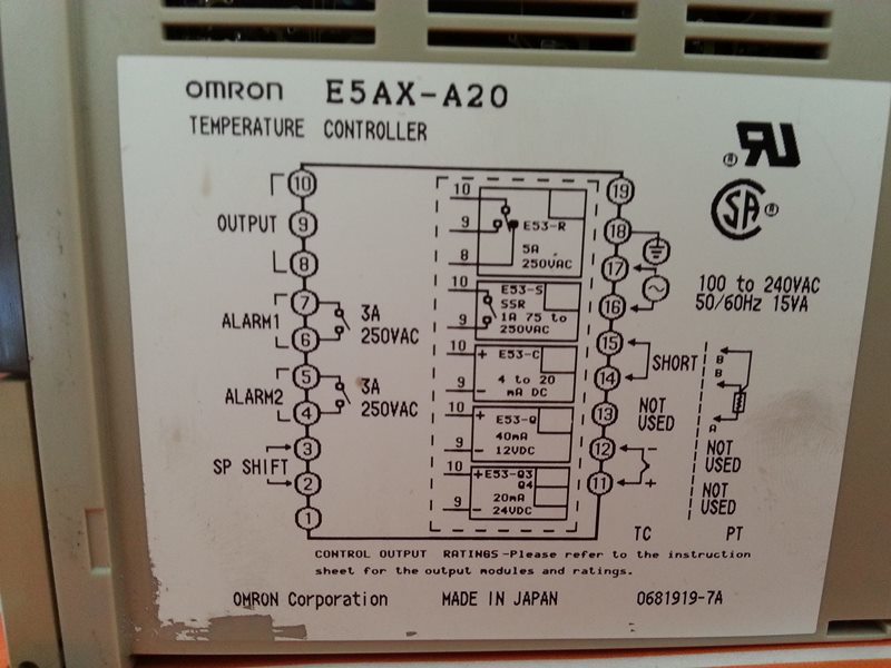 OMRON E5AX-A20 TEMPERATURE CONTROLLER - PLC DCS SERVO Control MOTOR POWER SUPPLY IPC ROBOT